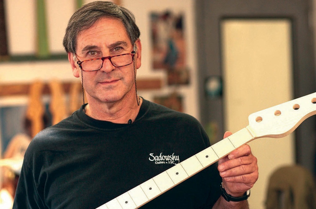 Roger Sadowsky biography – :>)azZTechs#